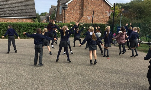 Godmanchester Community Academy - Dancing the lunch hour away!